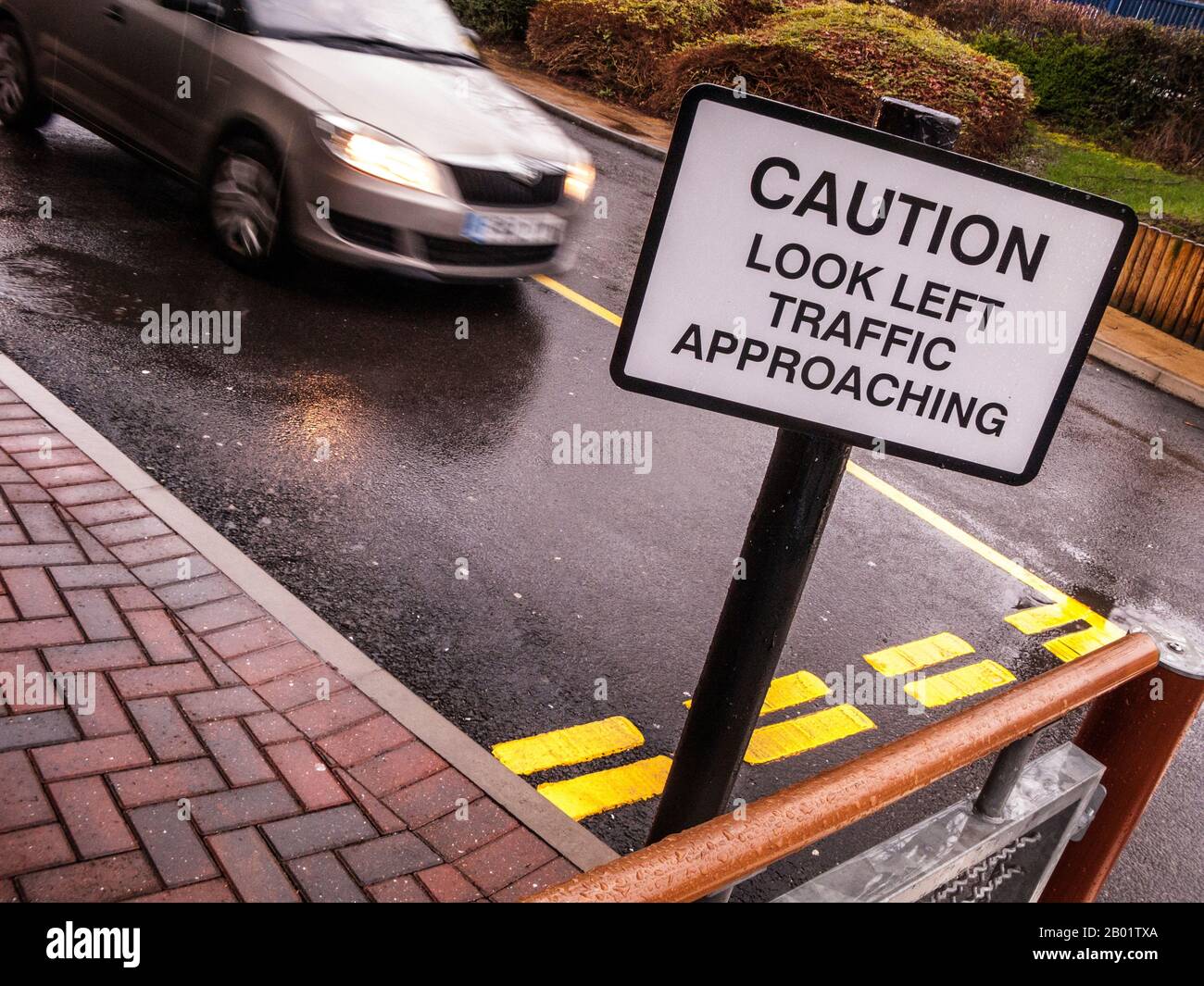 Traffic Warning Sign Stock Photo - Alamy