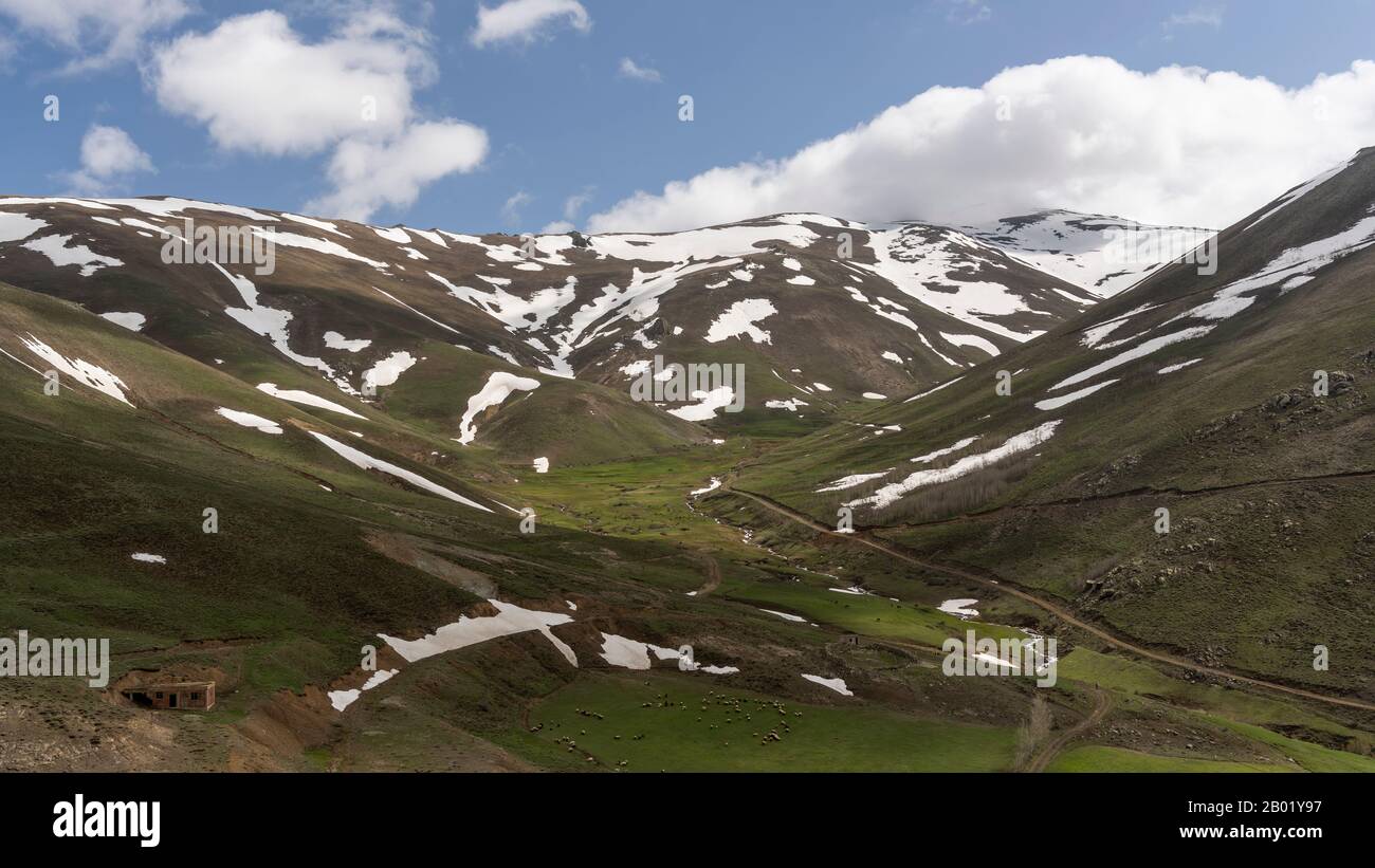 Pontic alps hi-res stock photography and images - Alamy