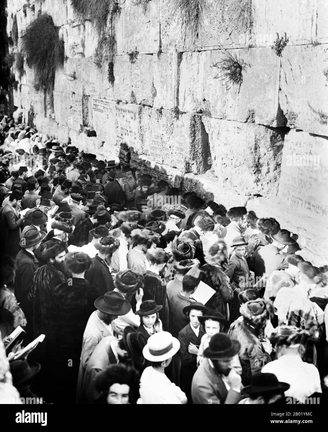 Palestine: Jews gathered at the Wailing Wall, Jerusalem, c. 1898-1914 ...