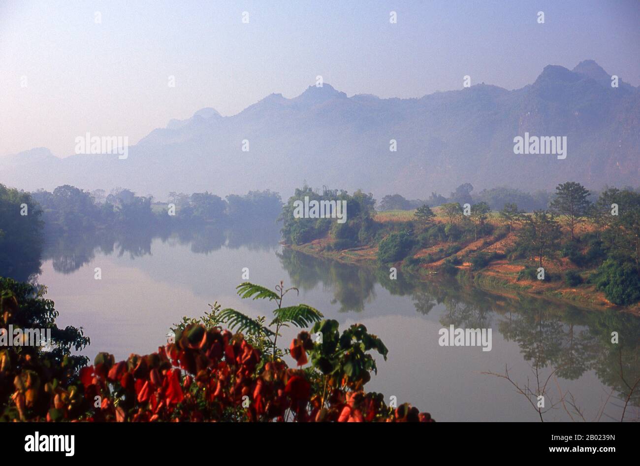 Huashan rock paintings hi-res stock photography and images - Alamy
