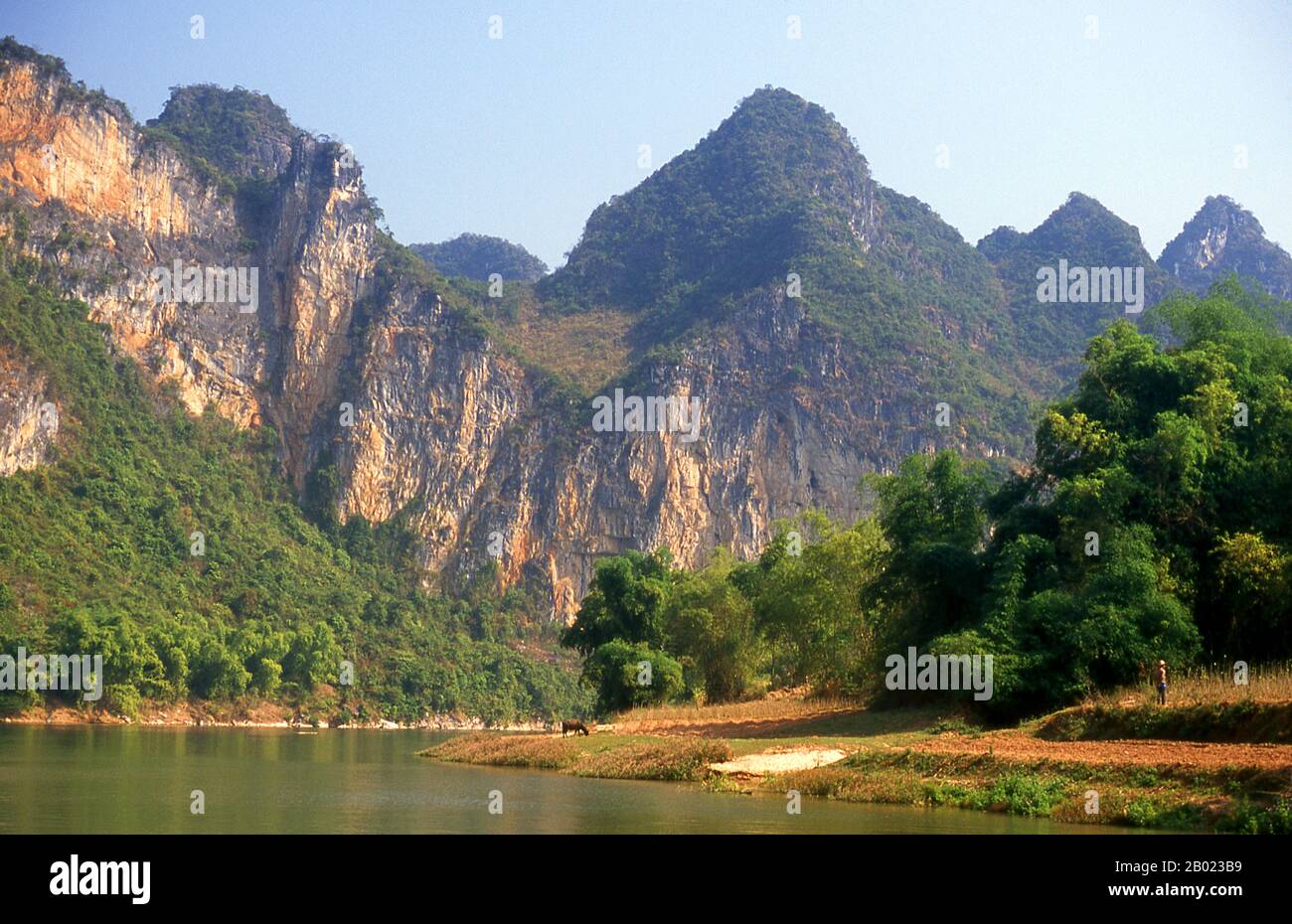 China: Zuo River (Zuo Jiang), Longrui Nature Reserve, Guangxi Province ...