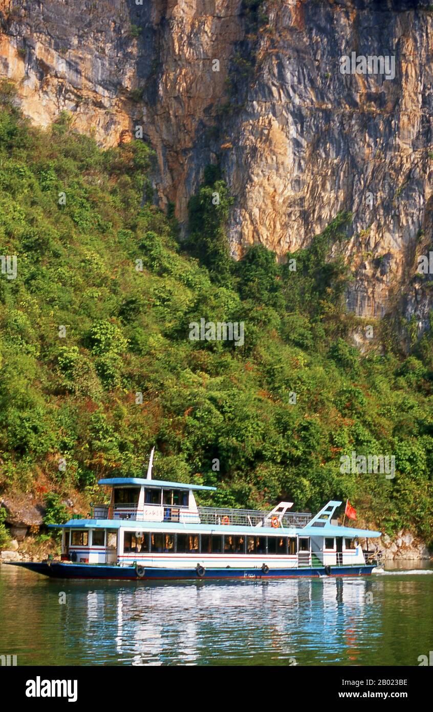 China: Tour boat on the Zuo River (Zuo Jiang), Longrui Nature Reserve ...
