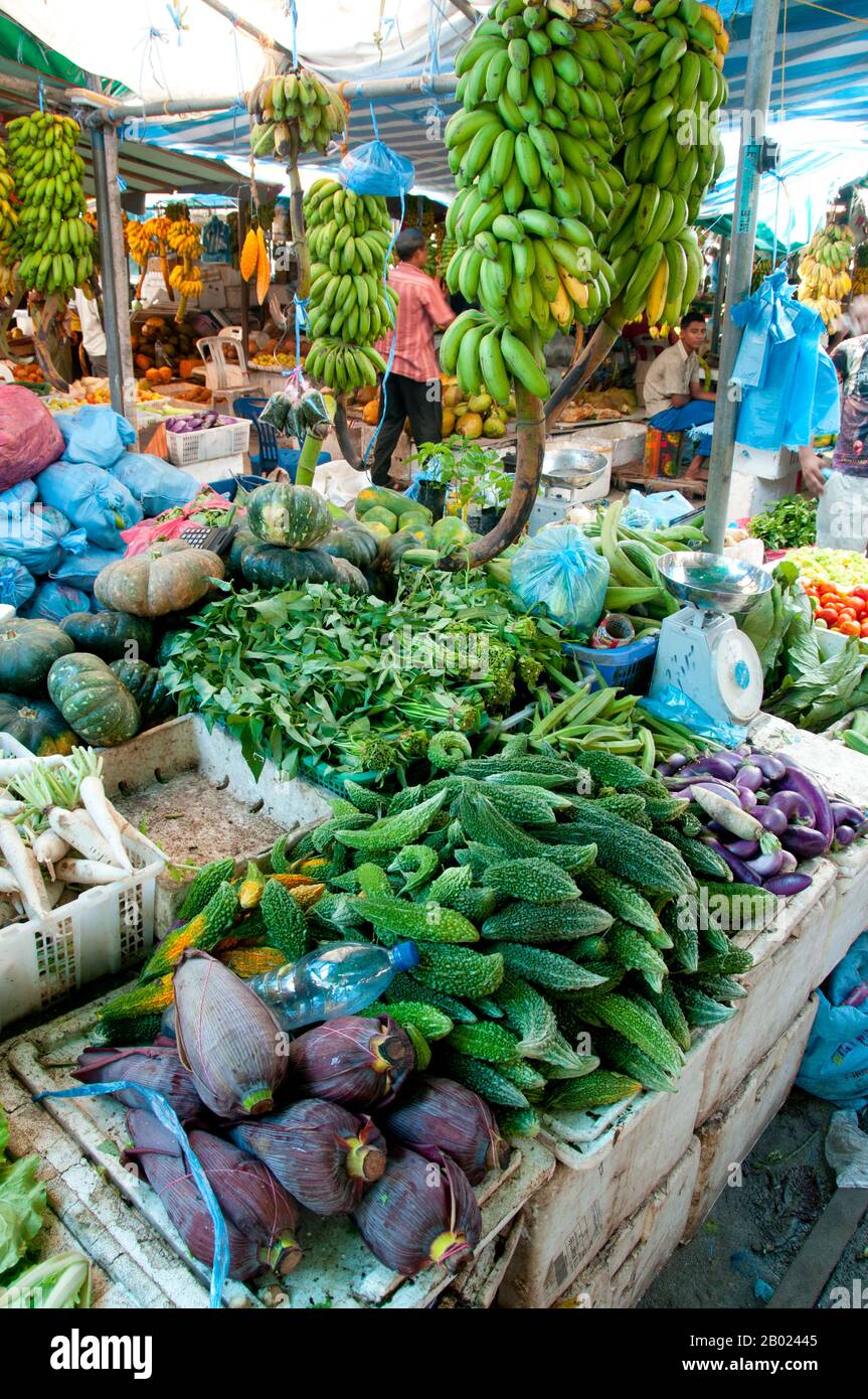Maldives: Fruit and vegetable market in the capital Male, North Male ...