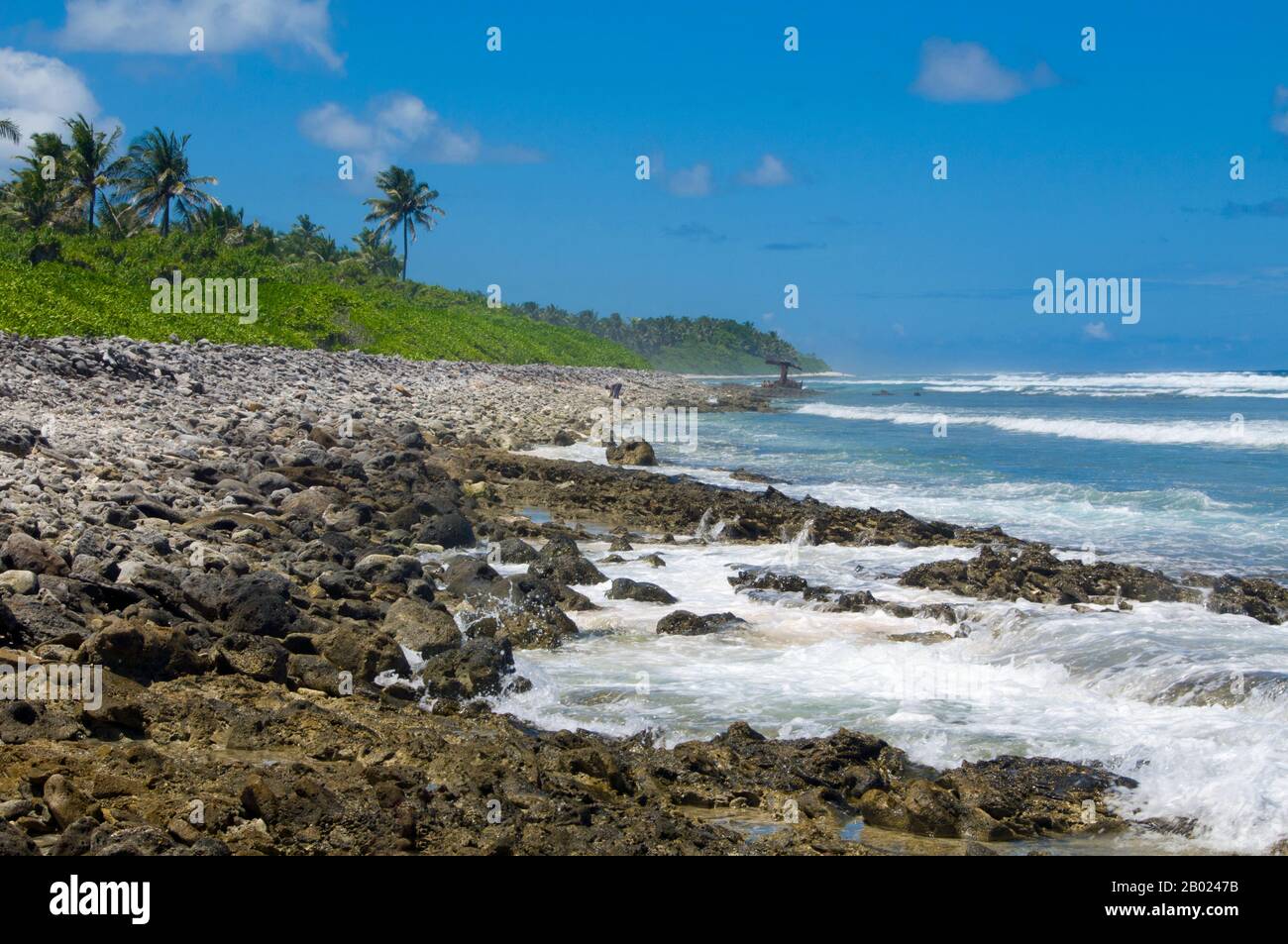 Maldives: Hithadhoo Island, Addu Atoll (Seenu Atoll). Asia's smallest ...
