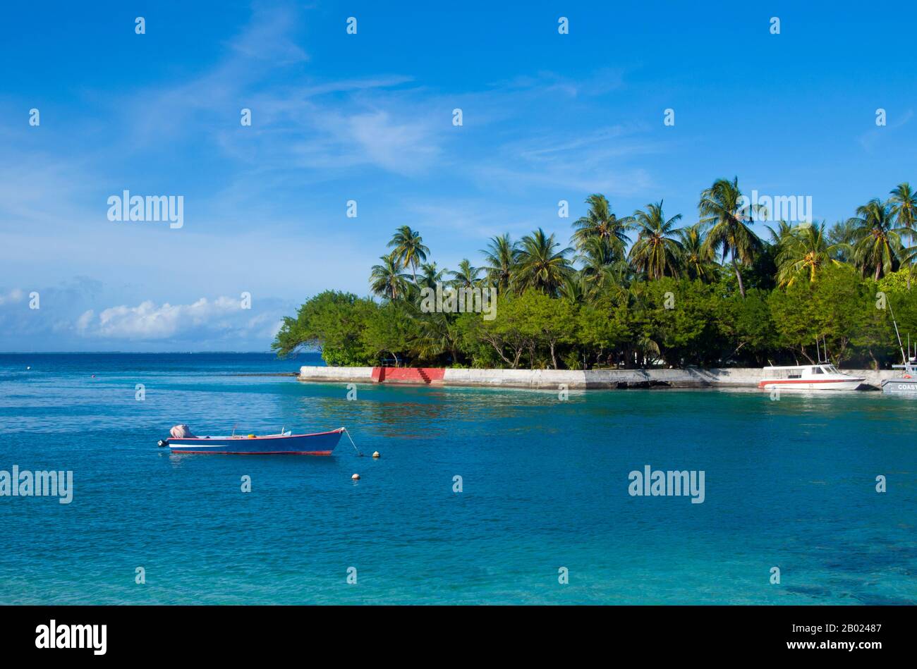 Maldives: Gan Island, Addu Atoll (Seenu Atoll). Asia's smallest and ...