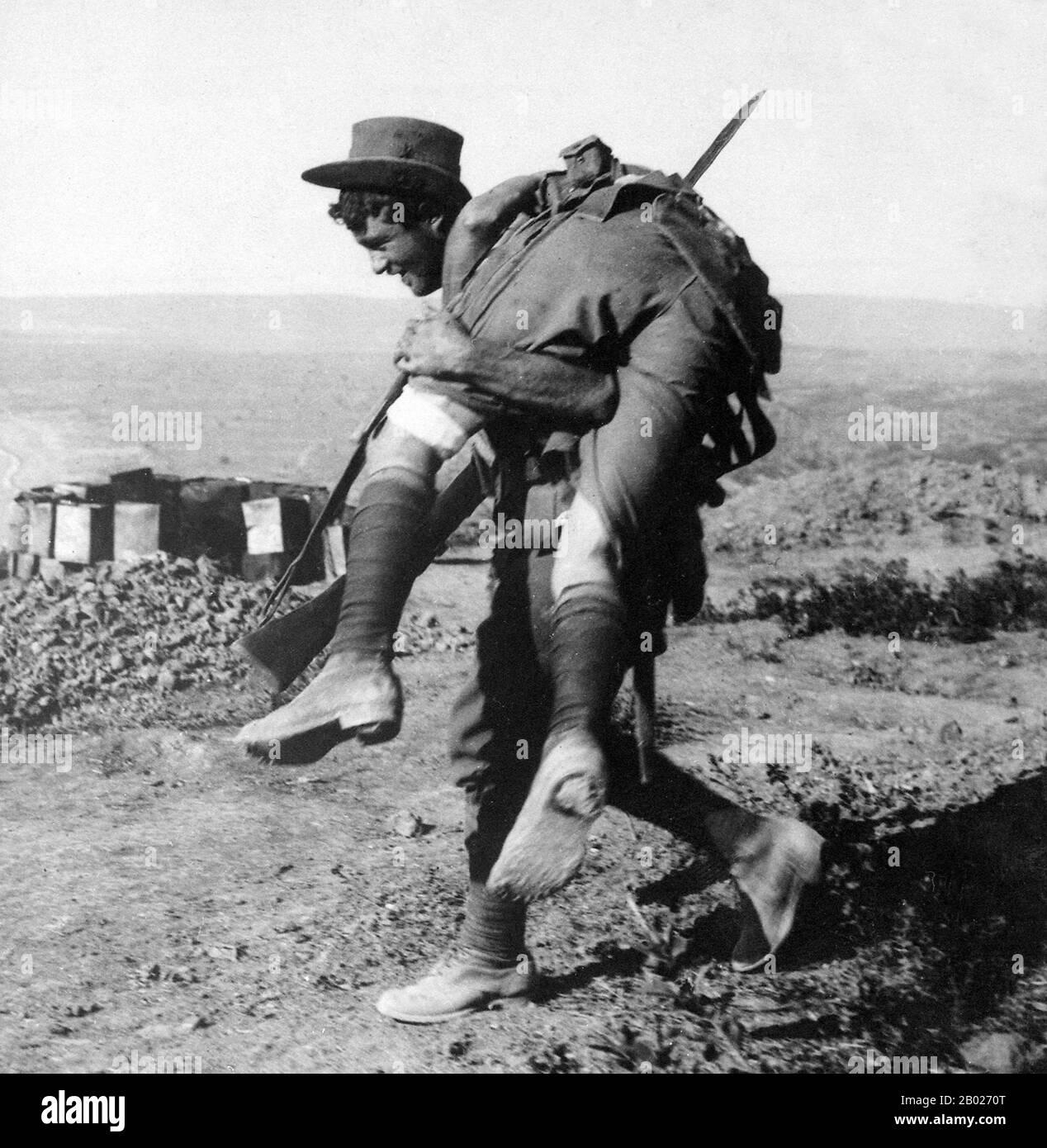 Turkey: Australian soldier carrying wounded comrade, Gallipoli ...