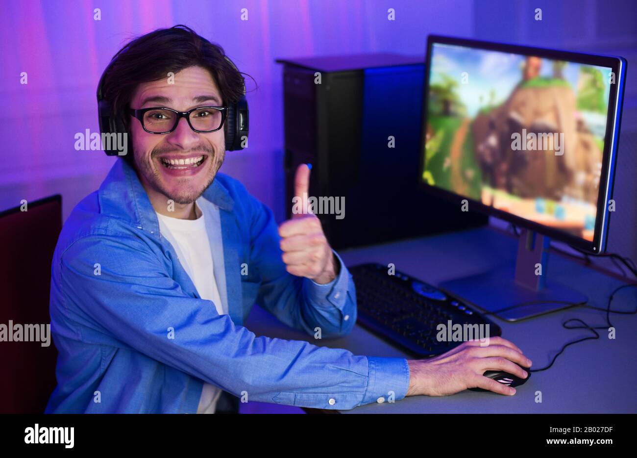 Gamer people hi-res stock photography and images - Alamy