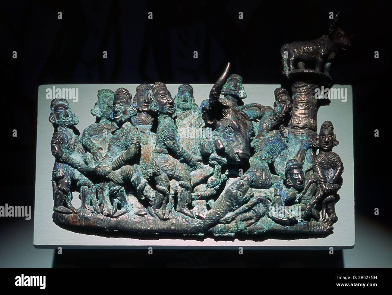 China: Bronze sculpture of Dian people with a bull, 3rd century BCE ...