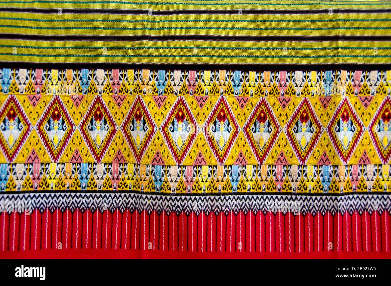 Thailand: Tin chok (weaving) design, Mae Chaem, Chiang Mai Province ...