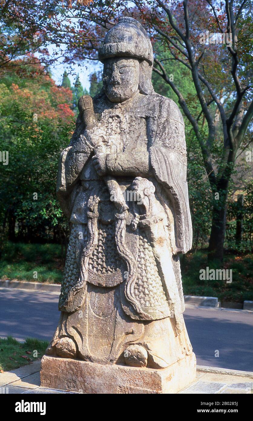 China: Soldier statue leading to Ming Xiaoling (Tomb of Emperor Hong Wu ...