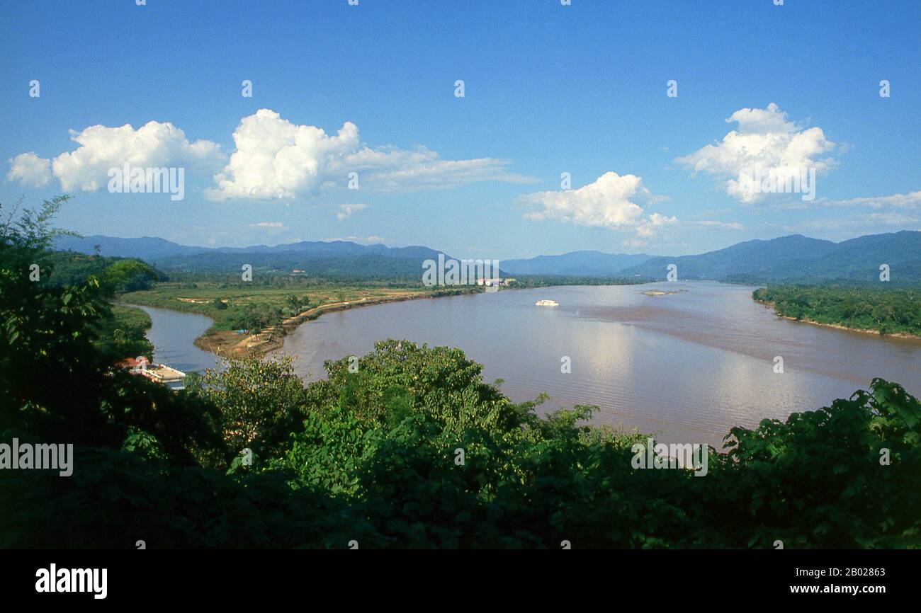 Lan triangle hi-res stock photography and images - Alamy