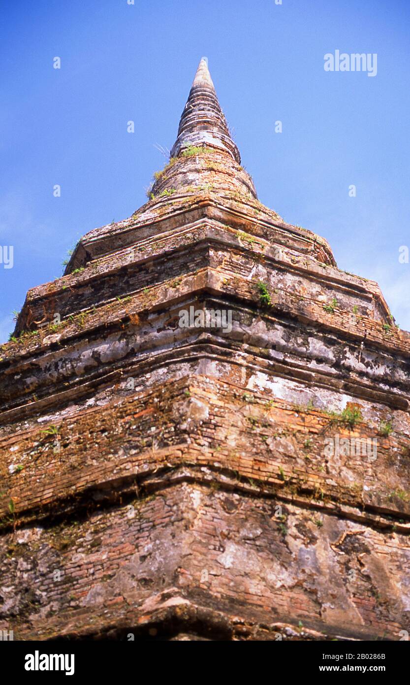 Thailand: The octagonal chedi at 14th century Wat Chedi Luang, Chiang ...
