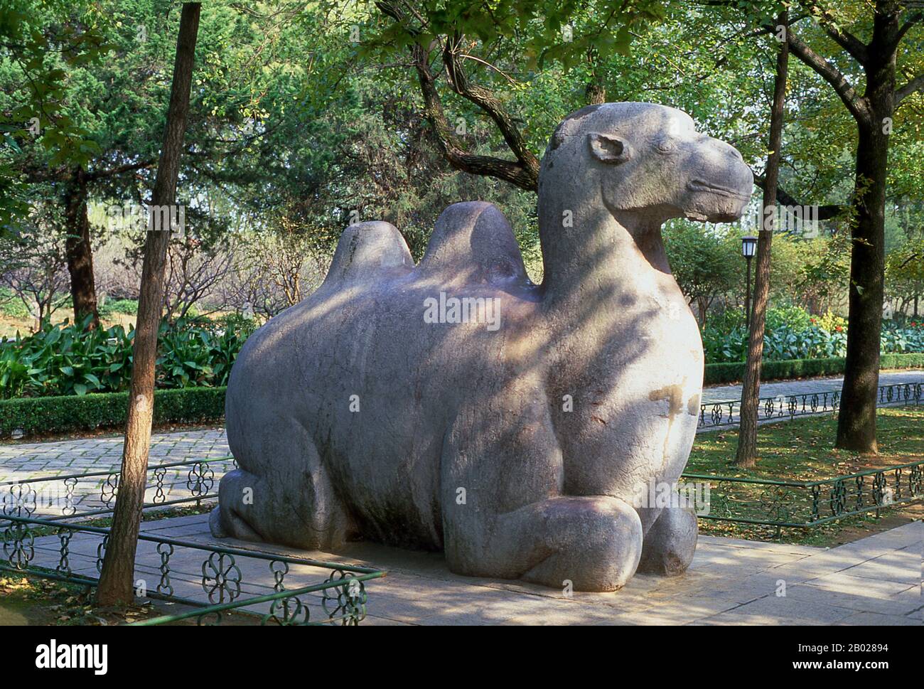 Bactrian camels statue hi-res stock photography and images - Alamy
