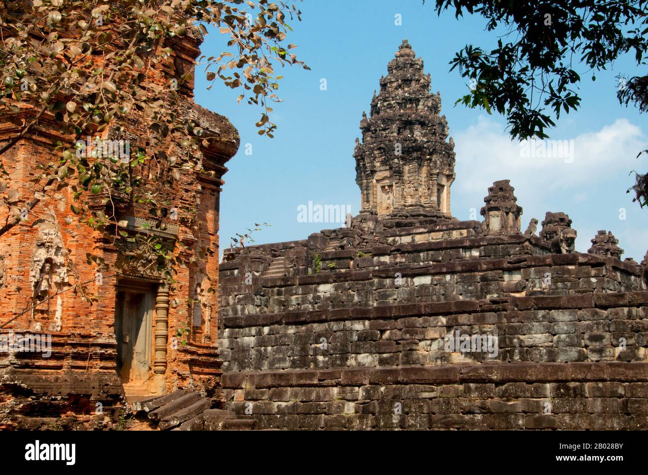 Cambodia: The main tower in the central sanctuary, Bakong temple ...