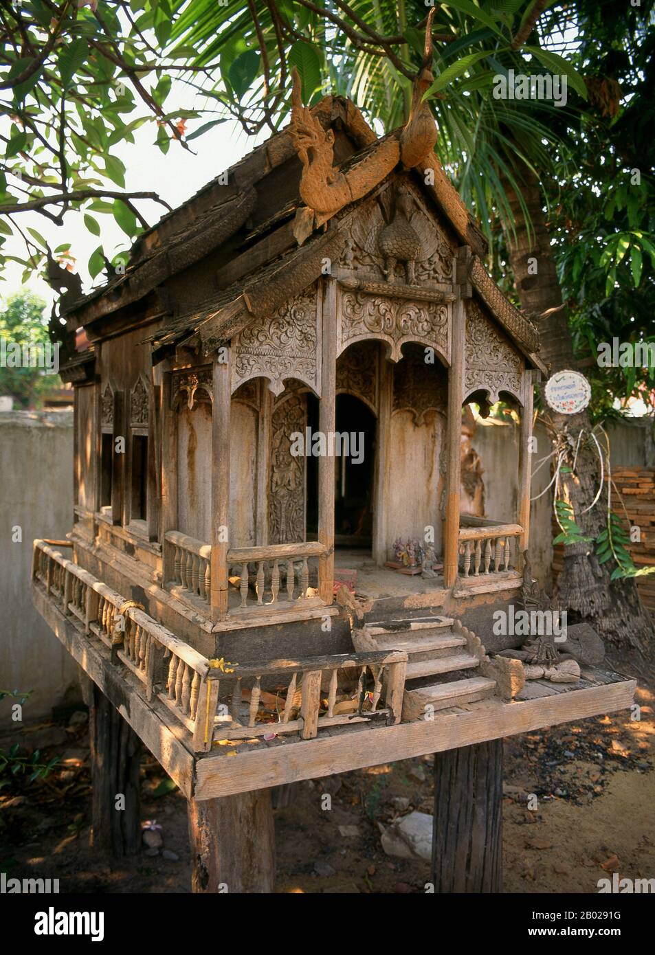 Thailand: Old wooden spirit house in the grounds of Wat Phan Waen ...