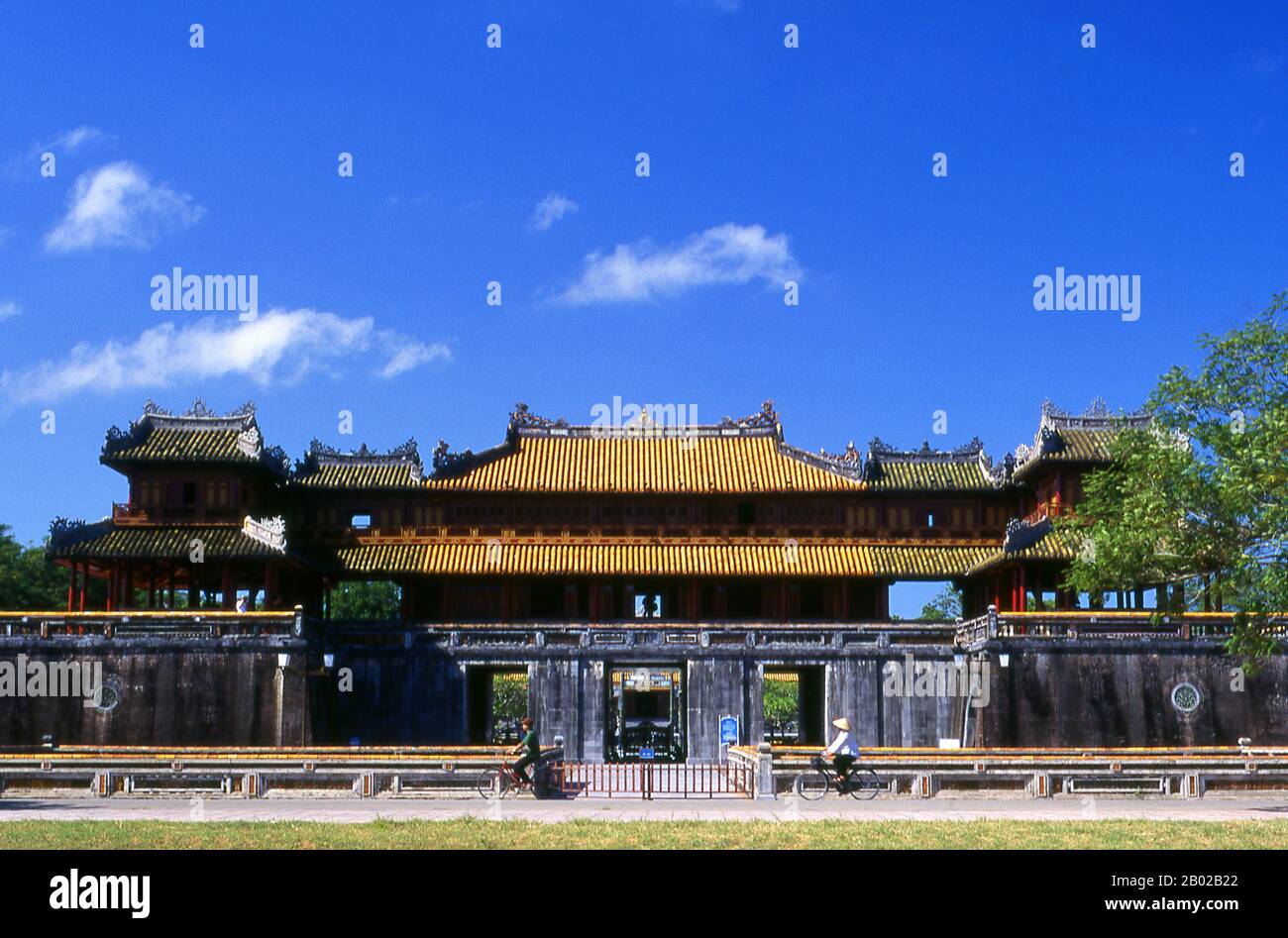 Noon gate hue vietnam hi-res stock photography and images - Alamy
