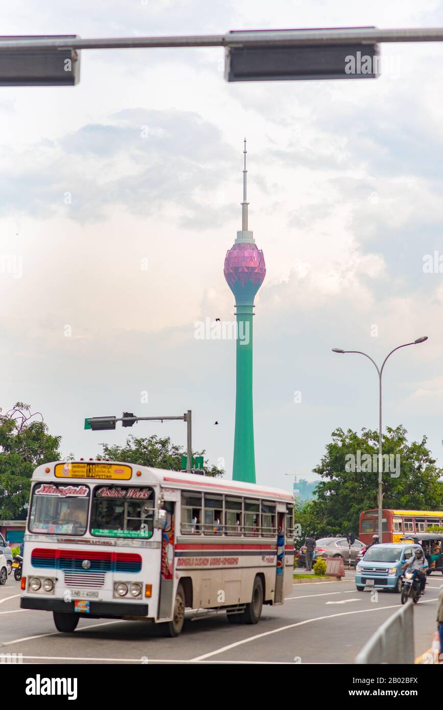 Sri Lankan Bus Stock Photos & Sri Lankan Bus Stock Images - Alamy