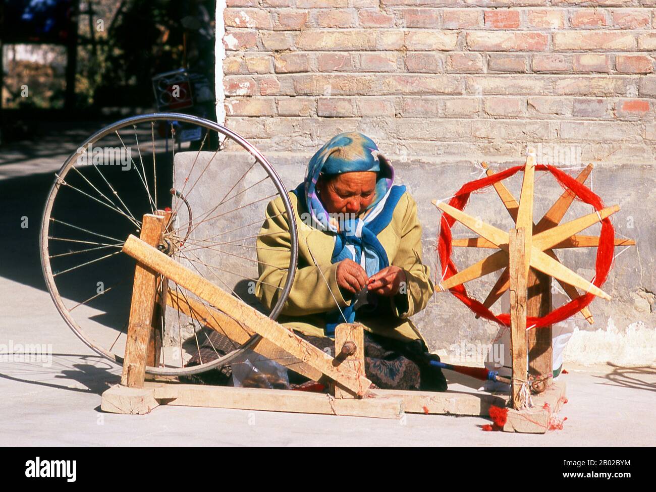 Japanese Silk Weaver High Resolution Stock Photography and Images - Alamy