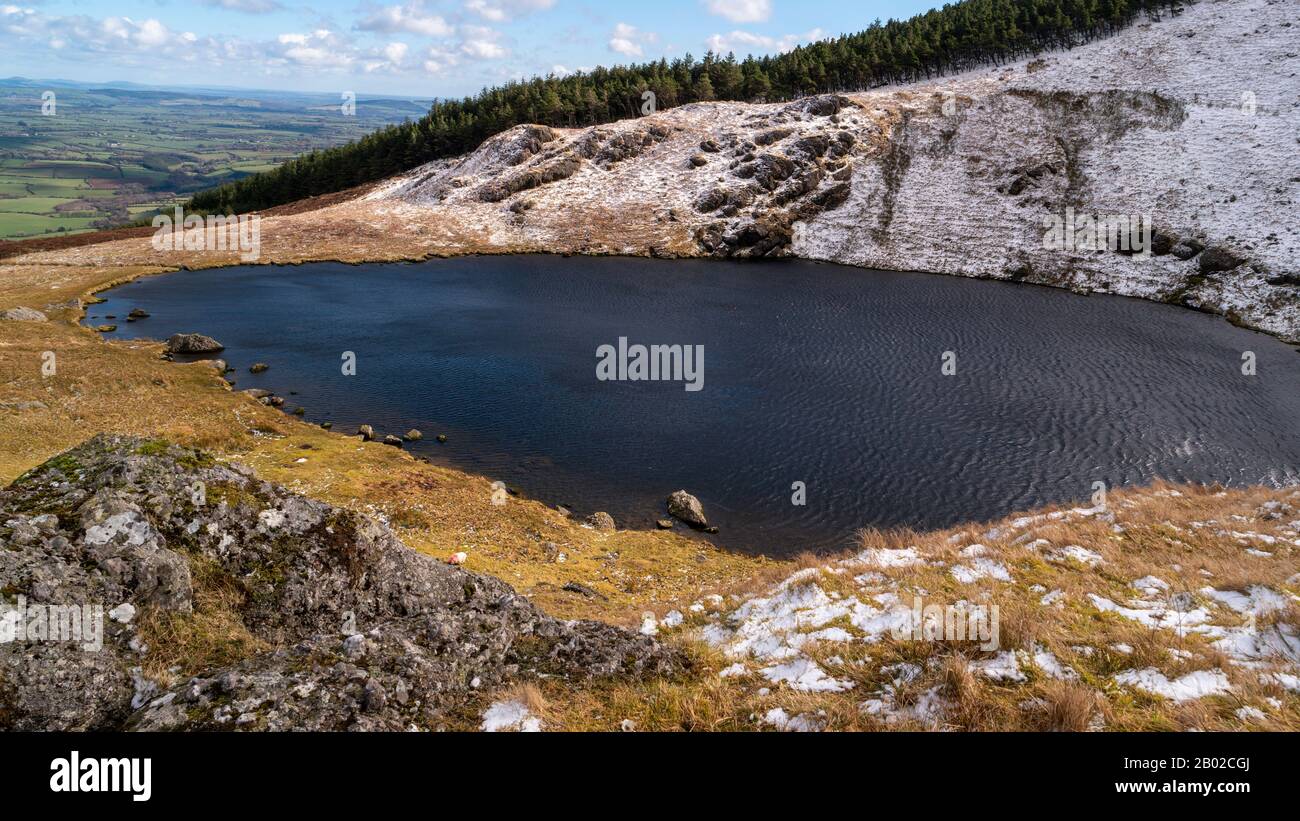 Steep pond slope hi-res stock photography and images - Alamy