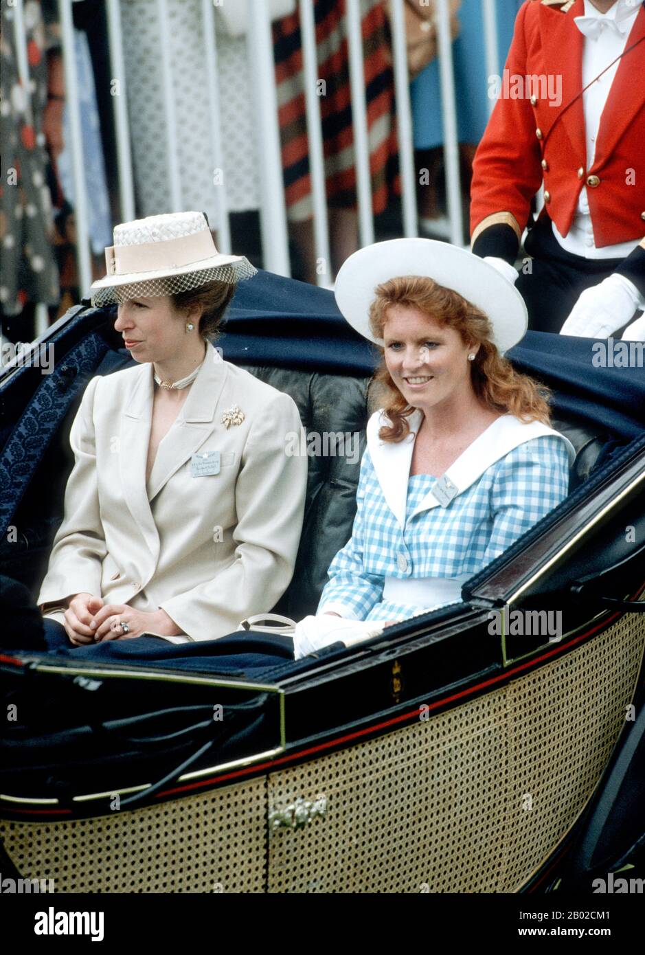 Sarah ferguson ascot 1986 hi-res stock photography and images - Alamy