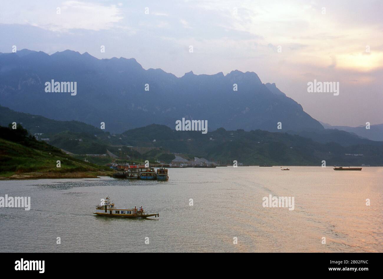 Chang jiang river hi-res stock photography and images - Alamy
