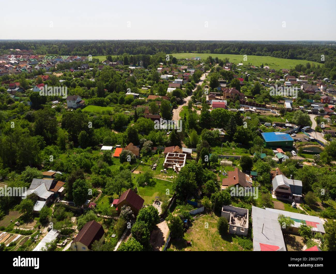 Low rise home hi-res stock photography and images - Alamy