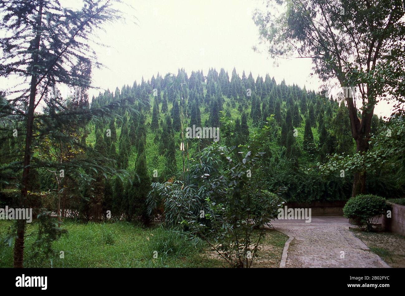 Wang Jian (王建) (847 – July 11, 918 CE), courtesy name Guangtu (光圖 ...