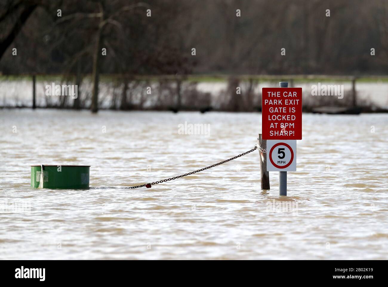Flood water in yalding hi-res stock photography and images - Alamy