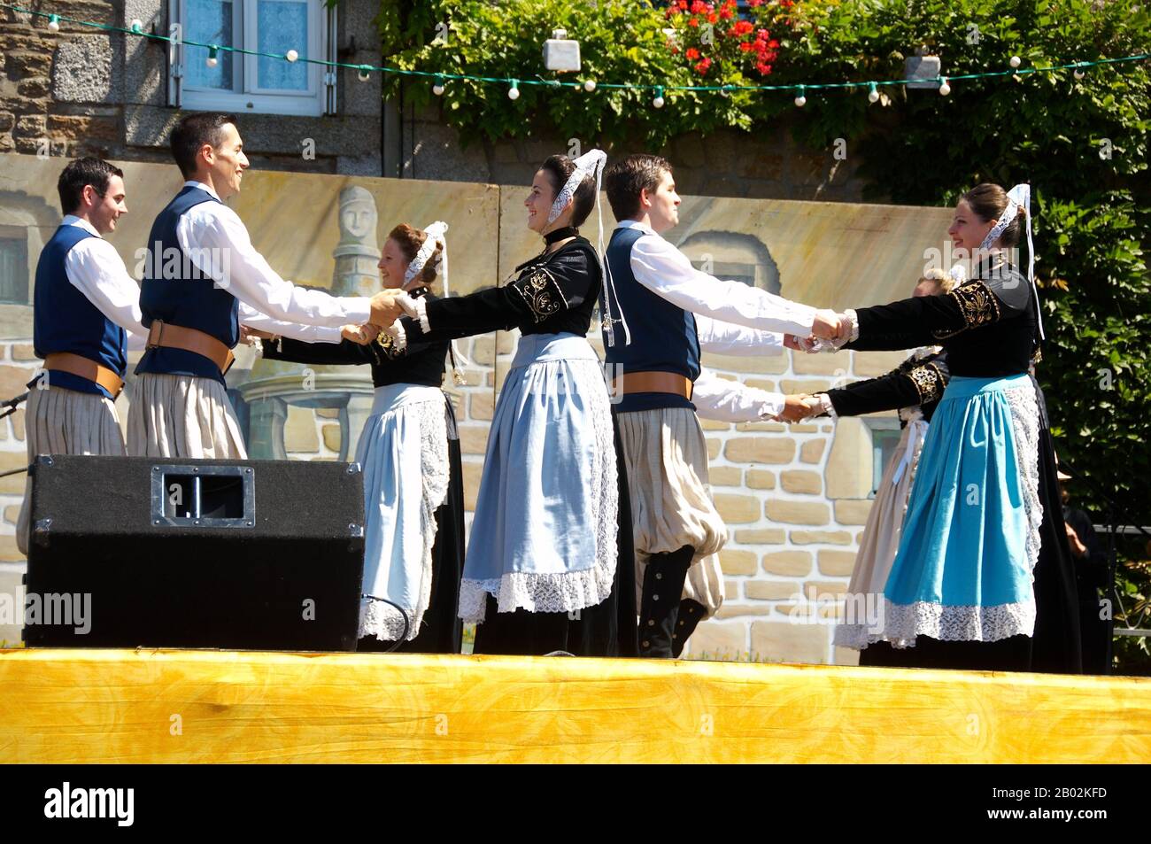 Brittany folk celebrations hi-res stock photography and images - Alamy