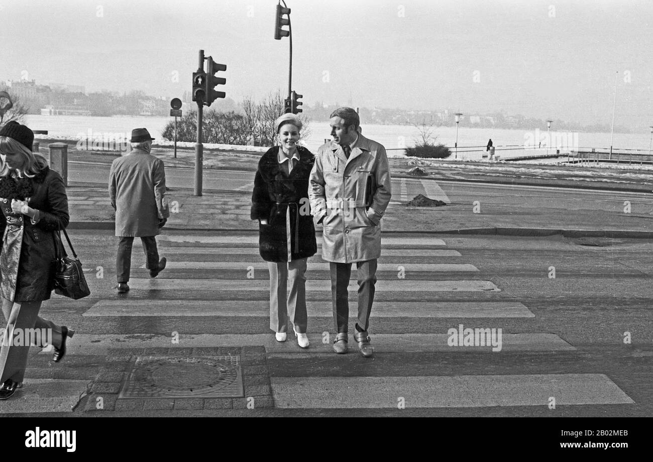 Daktari hi-res stock photography and images - Alamy