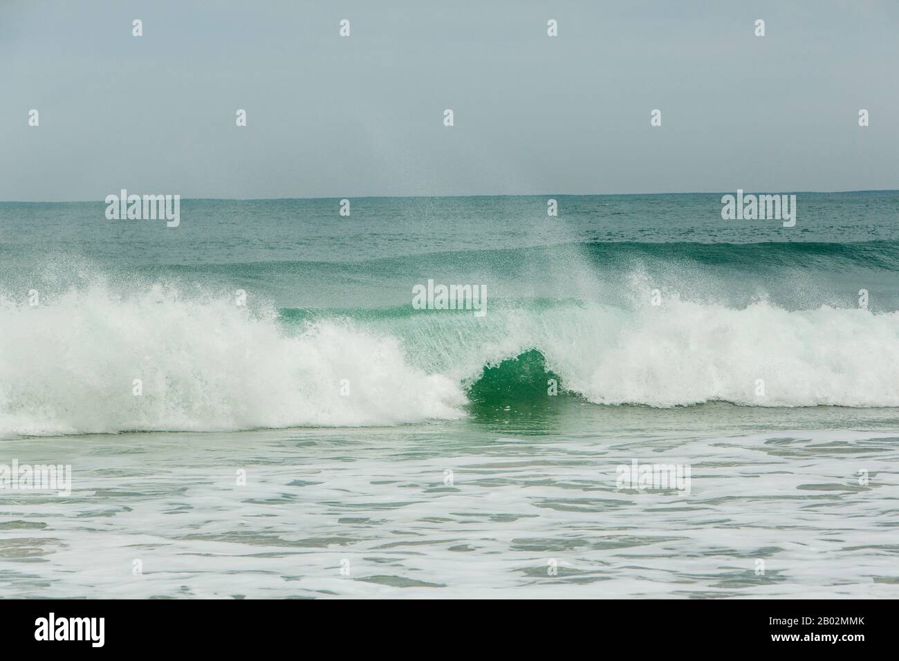 Cornish surfers in sea hi-res stock photography and images - Alamy