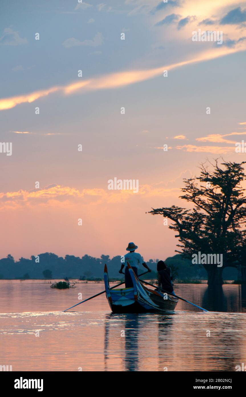 U bein bridge history hi-res stock photography and images - Alamy
