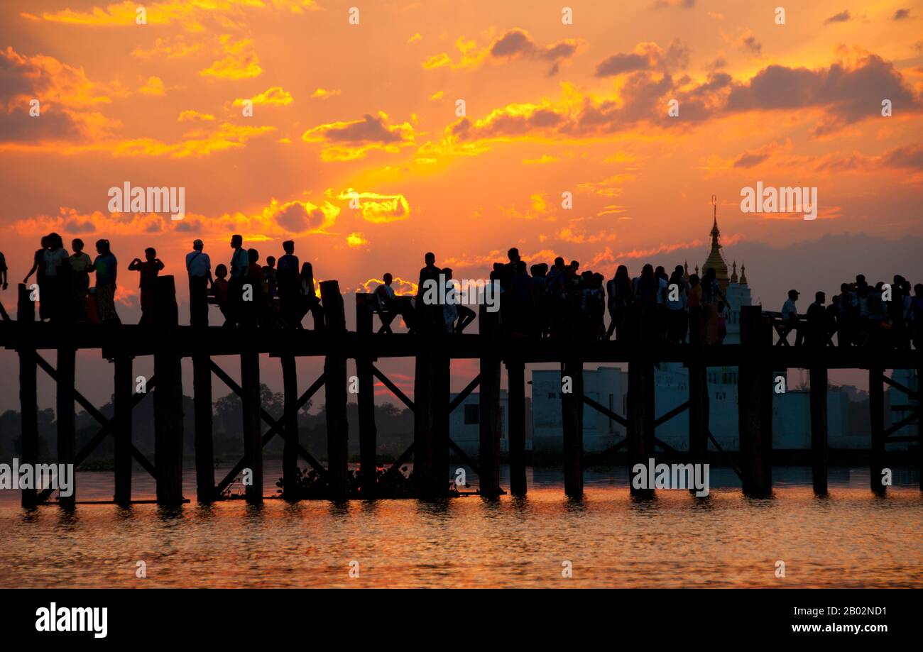 U bein bridge history hi-res stock photography and images - Alamy