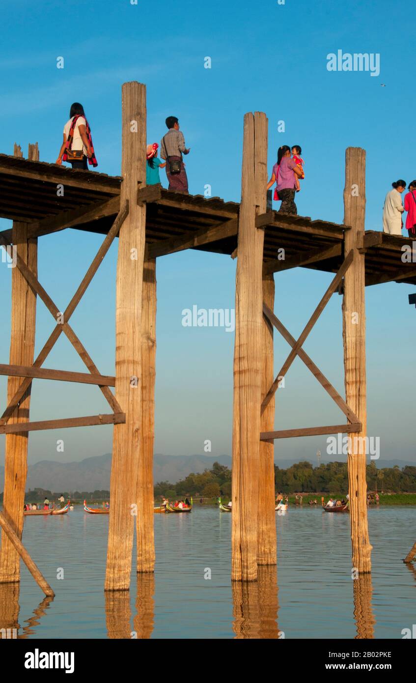 Ava palace hi-res stock photography and images - Alamy