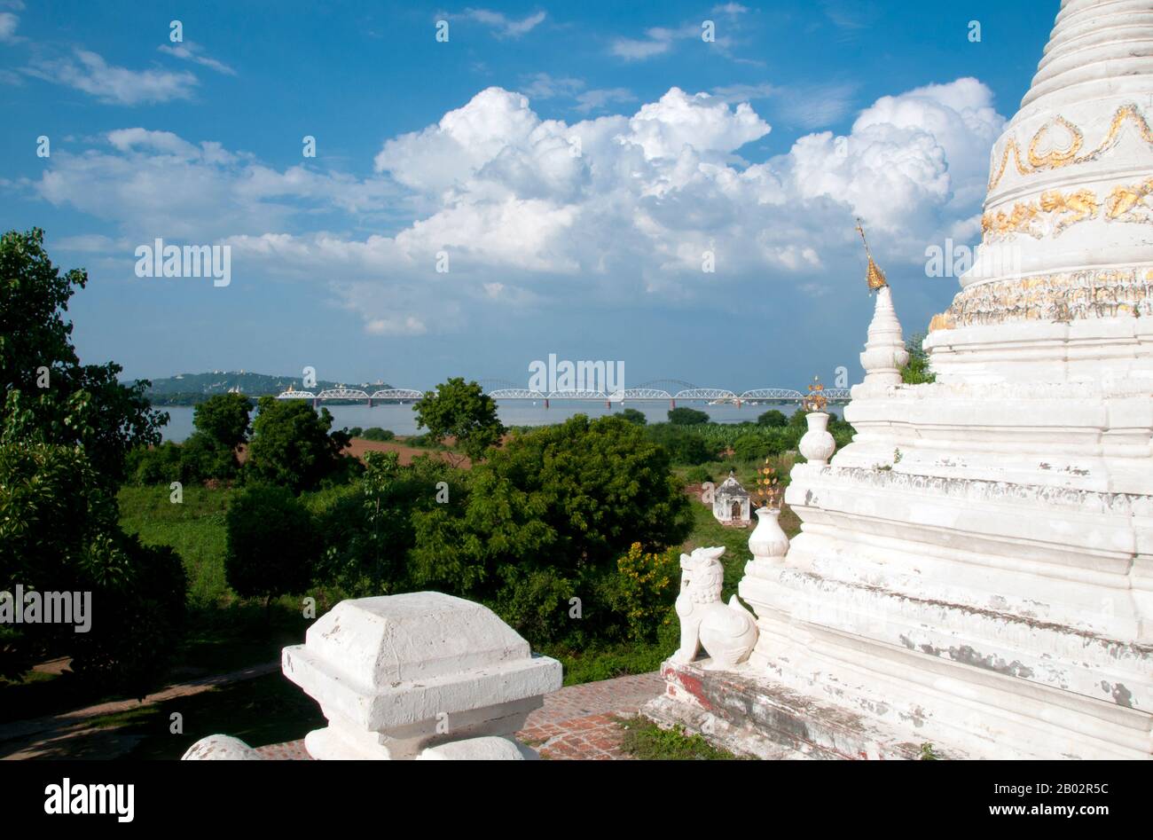 Parts of the Htilaingshin Pagoda date back to the Bagan period of ...