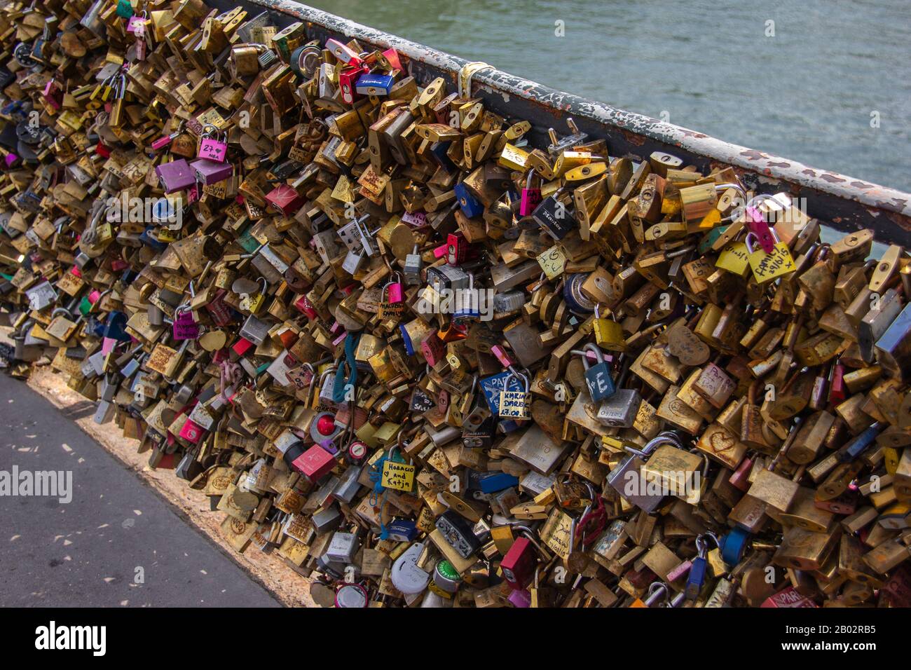 Love locks on a Paris bridge Stock Photo - Alamy