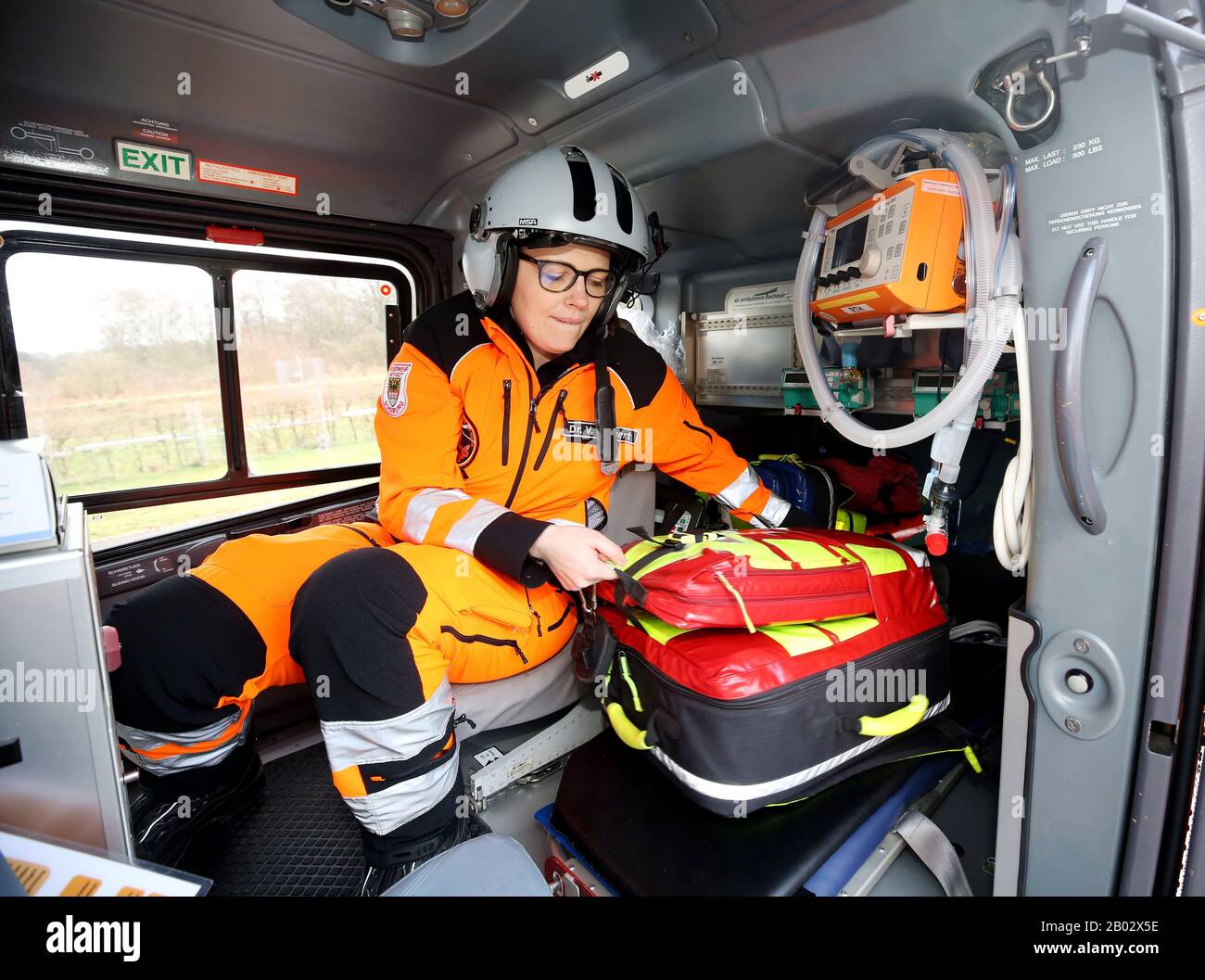 Duisburg, Germany. 18th Feb, 2020. Helicopter emergency doctor Veronika ...