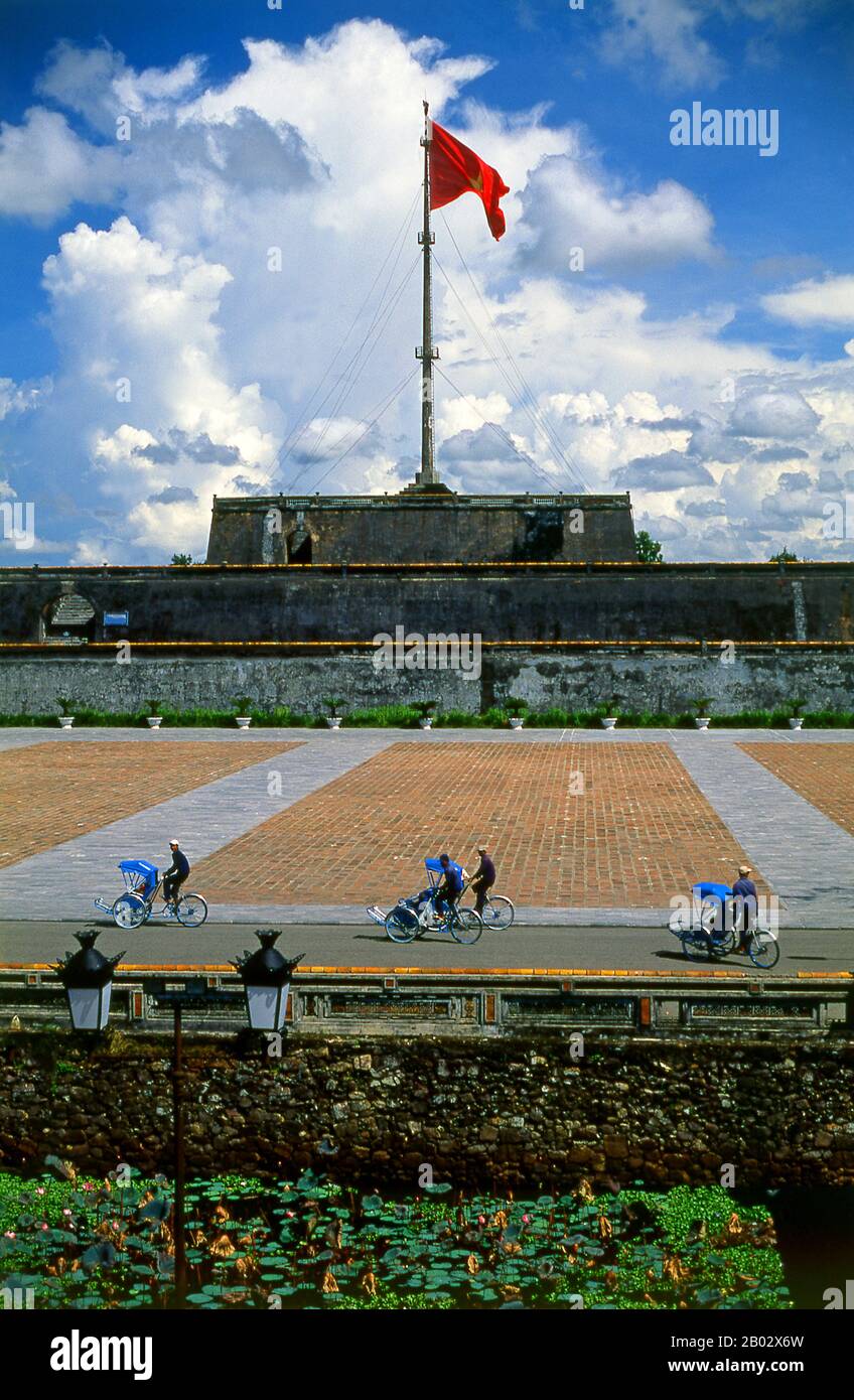 Annam flag hi-res stock photography and images - Alamy