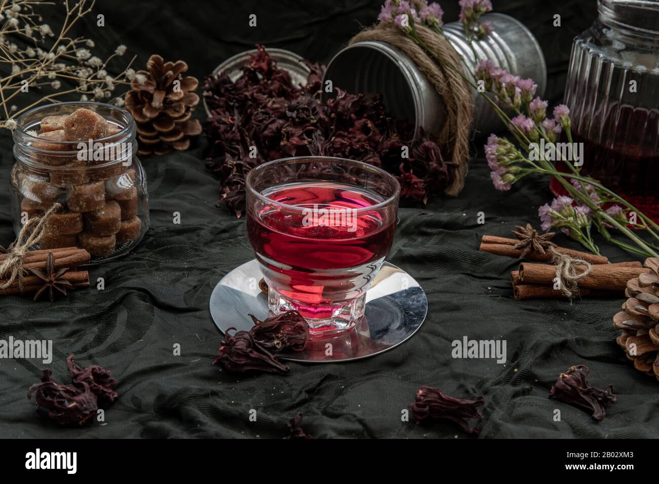 Roselle tea (Jamaica sorrel, Rozelle or hibiscus sabdariffa ) with dry ...