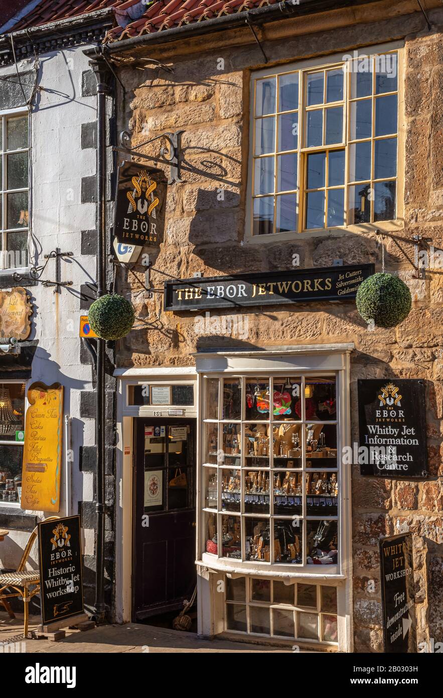 Whitby jet stone hi-res stock photography and images - Alamy