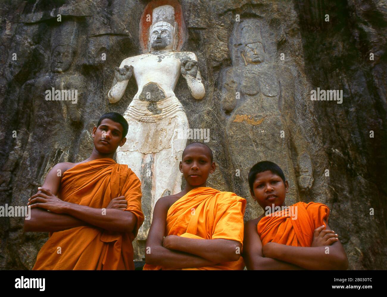 Three buddha images hi-res stock photography and images - Alamy