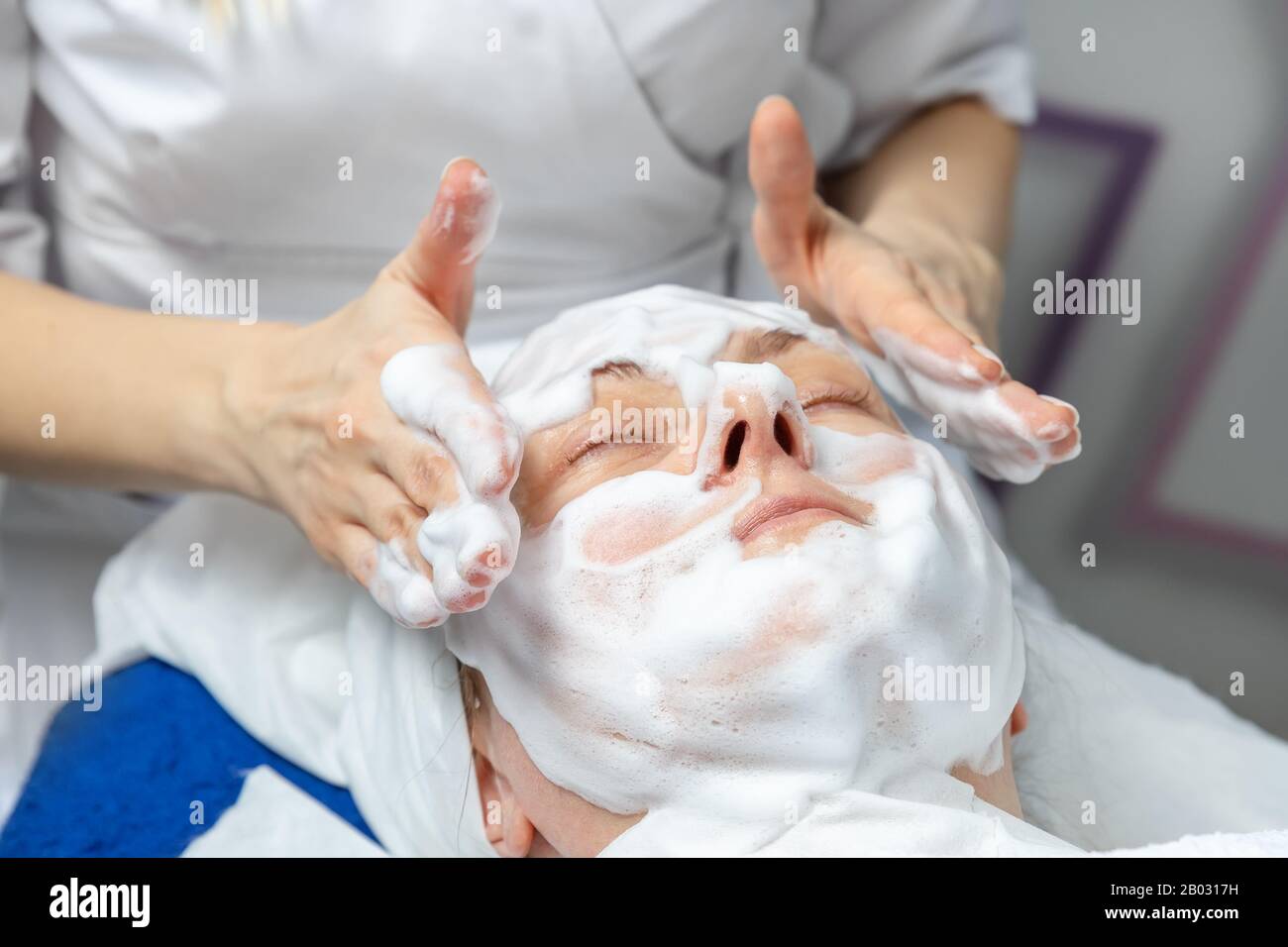 Close Up Beautician Doctor Hands Making Anti Age Procedures Applying