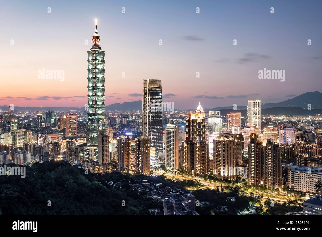 Taipei 101 sunset hi-res stock photography and images - Alamy