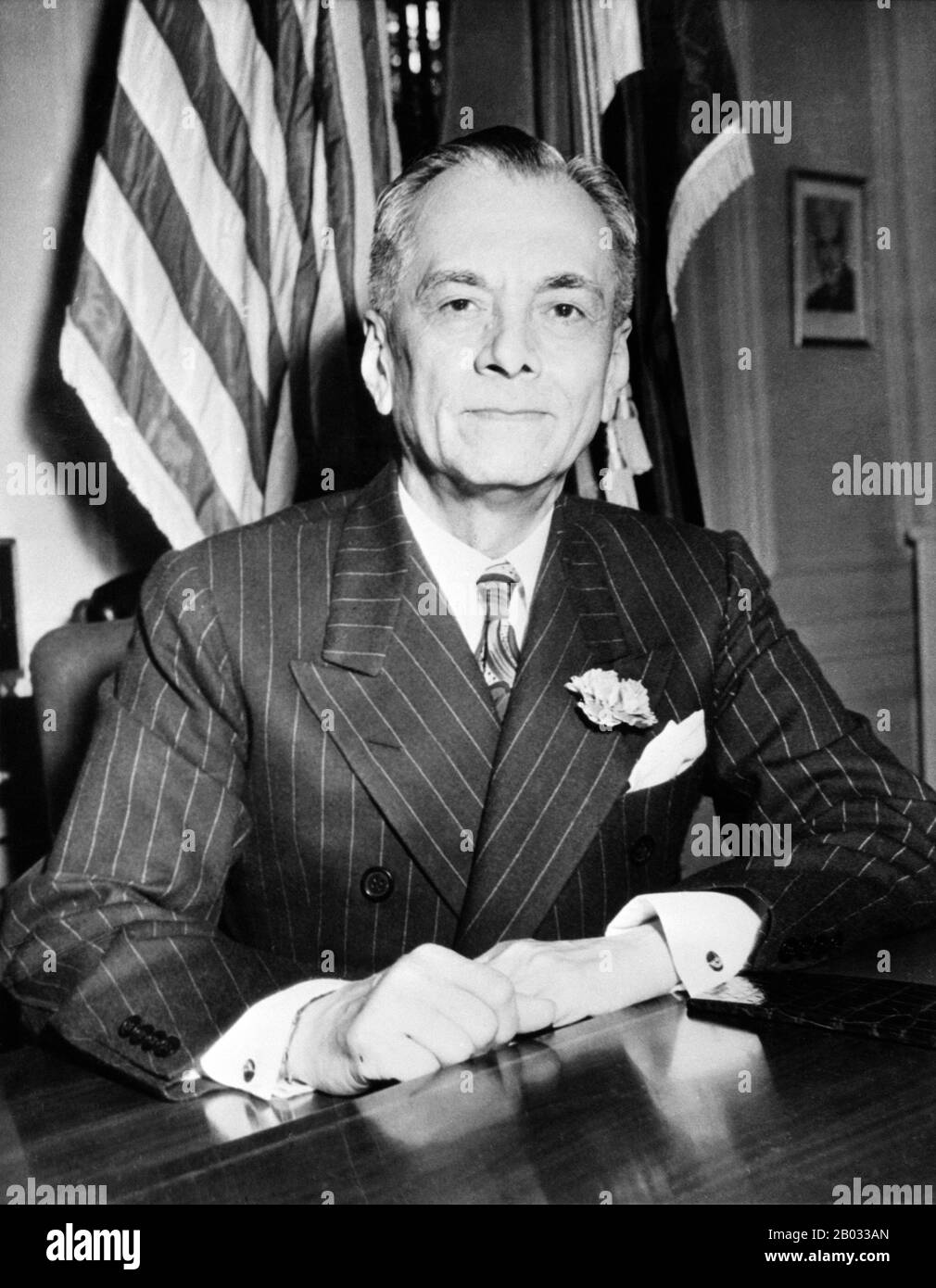 Manuel l quezón Black and White Stock Photos & Images - Alamy