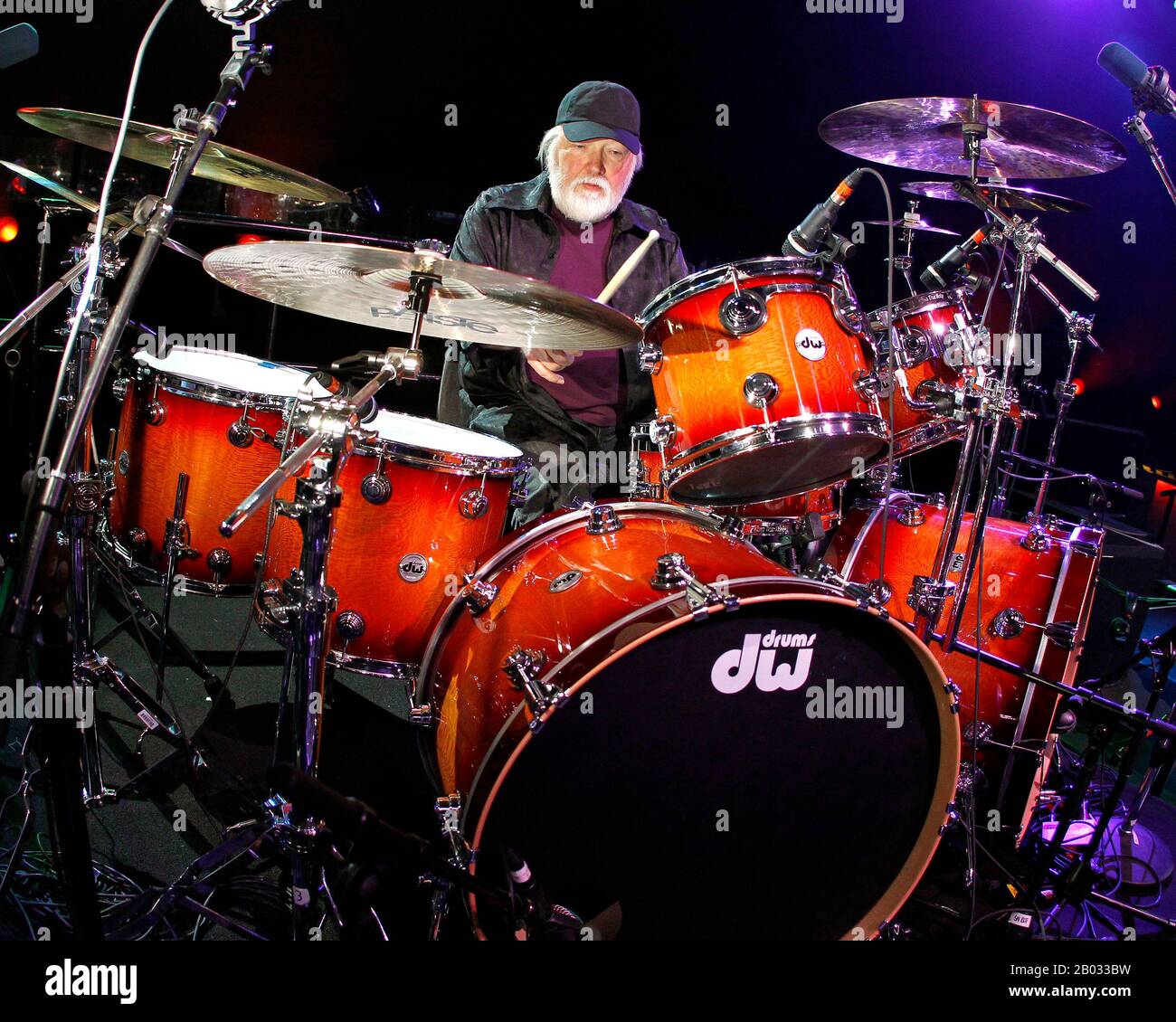 Legendary drummer Ronnie Tutt performs with Neil Diamond at the BB&T ...