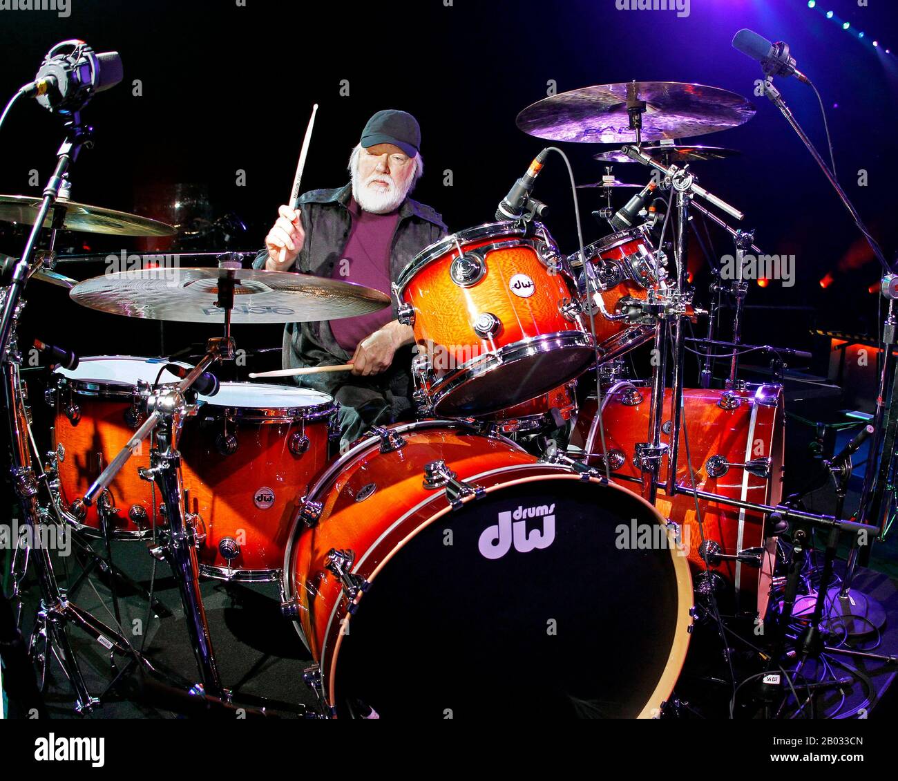 Legendary drummer Ronnie Tutt performs with Neil Diamond at the BB&T ...