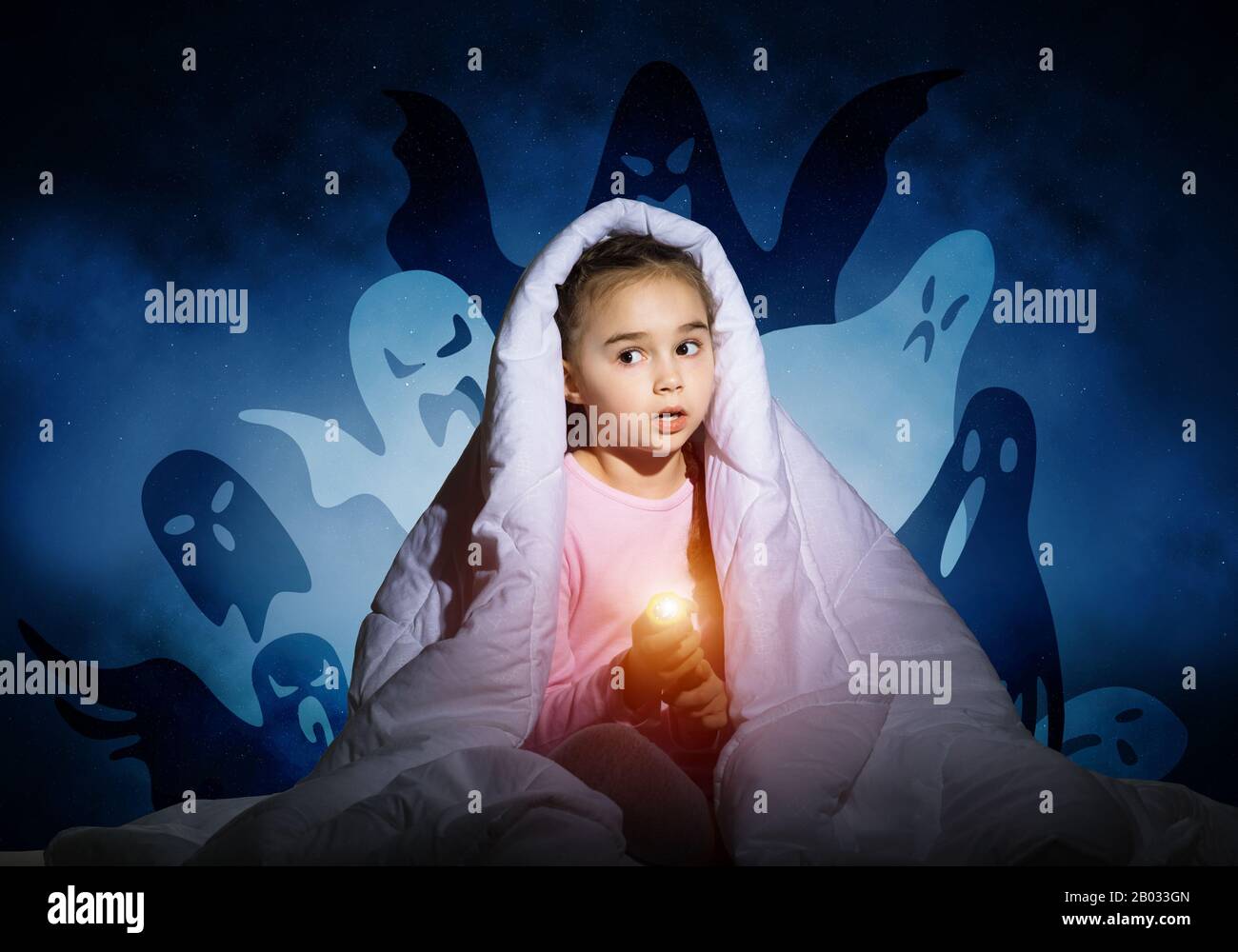 Scared child silhouette hi-res stock photography and images - Alamy