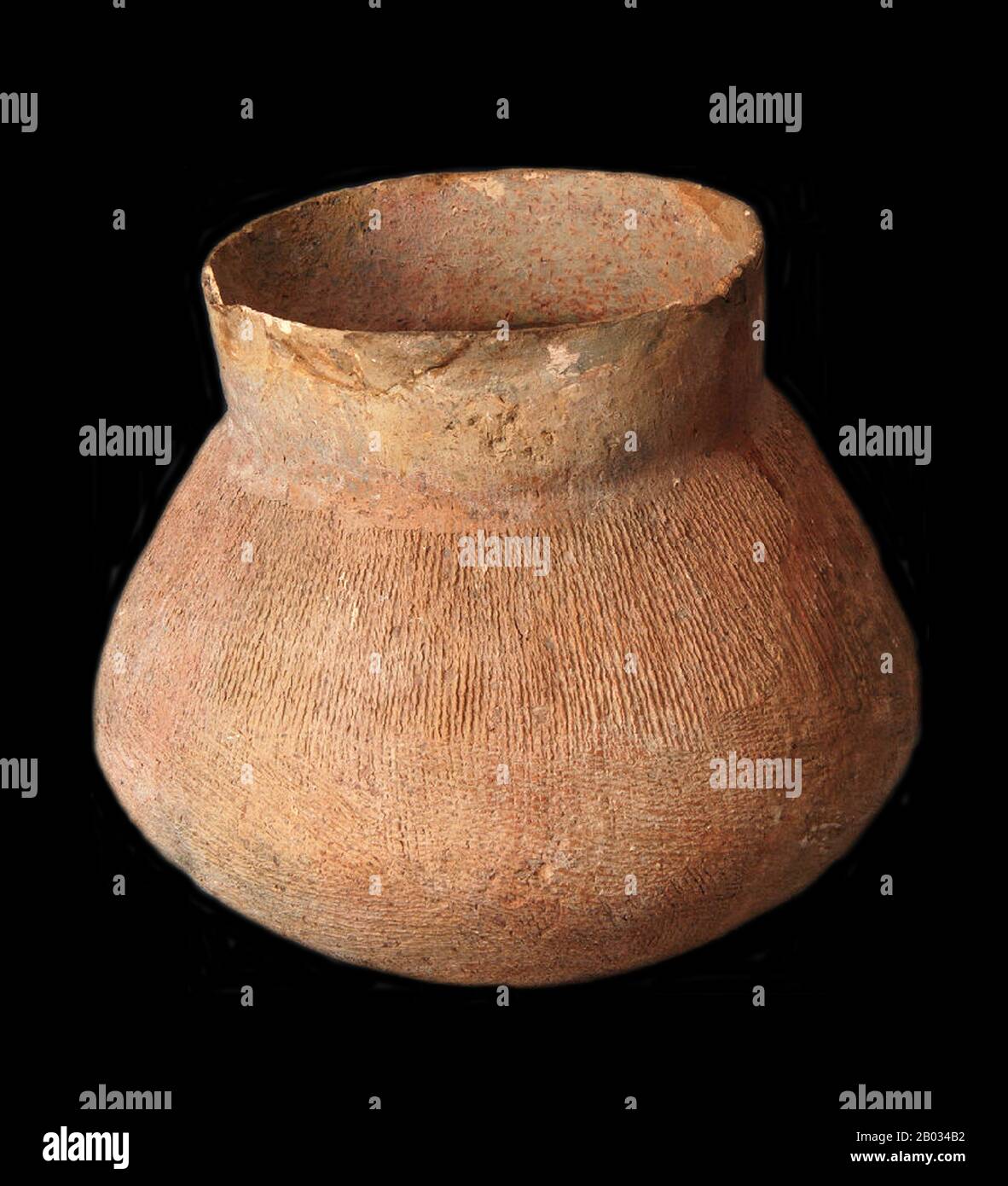 Austronesian pottery hi-res stock photography and images - Alamy