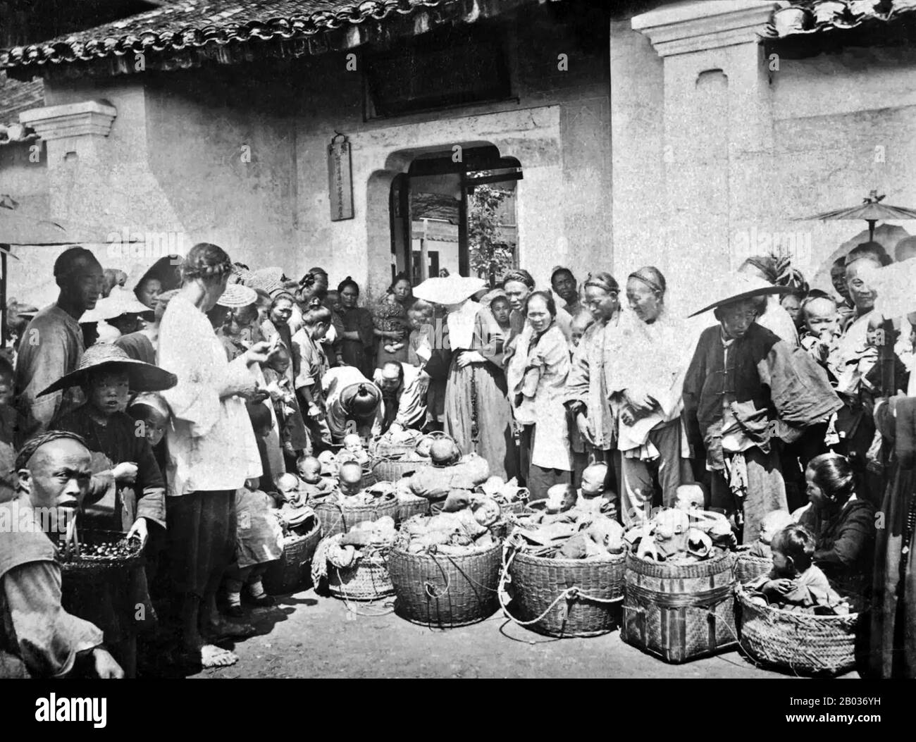 Chinese maritime customs service hi-res stock photography and images ...