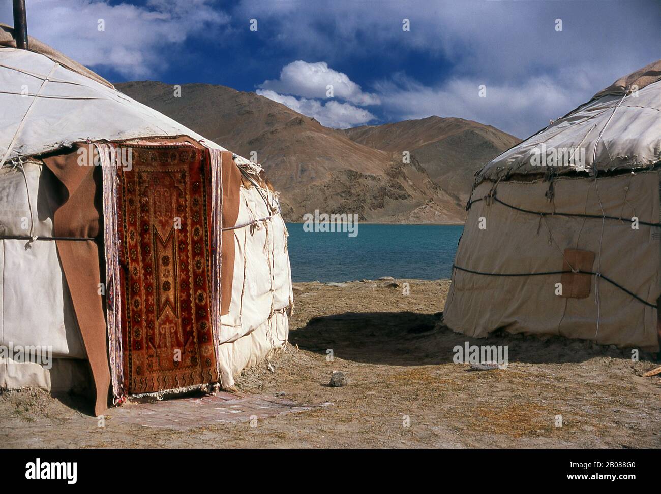 Kirghiz men yurt hi-res stock photography and images - Alamy